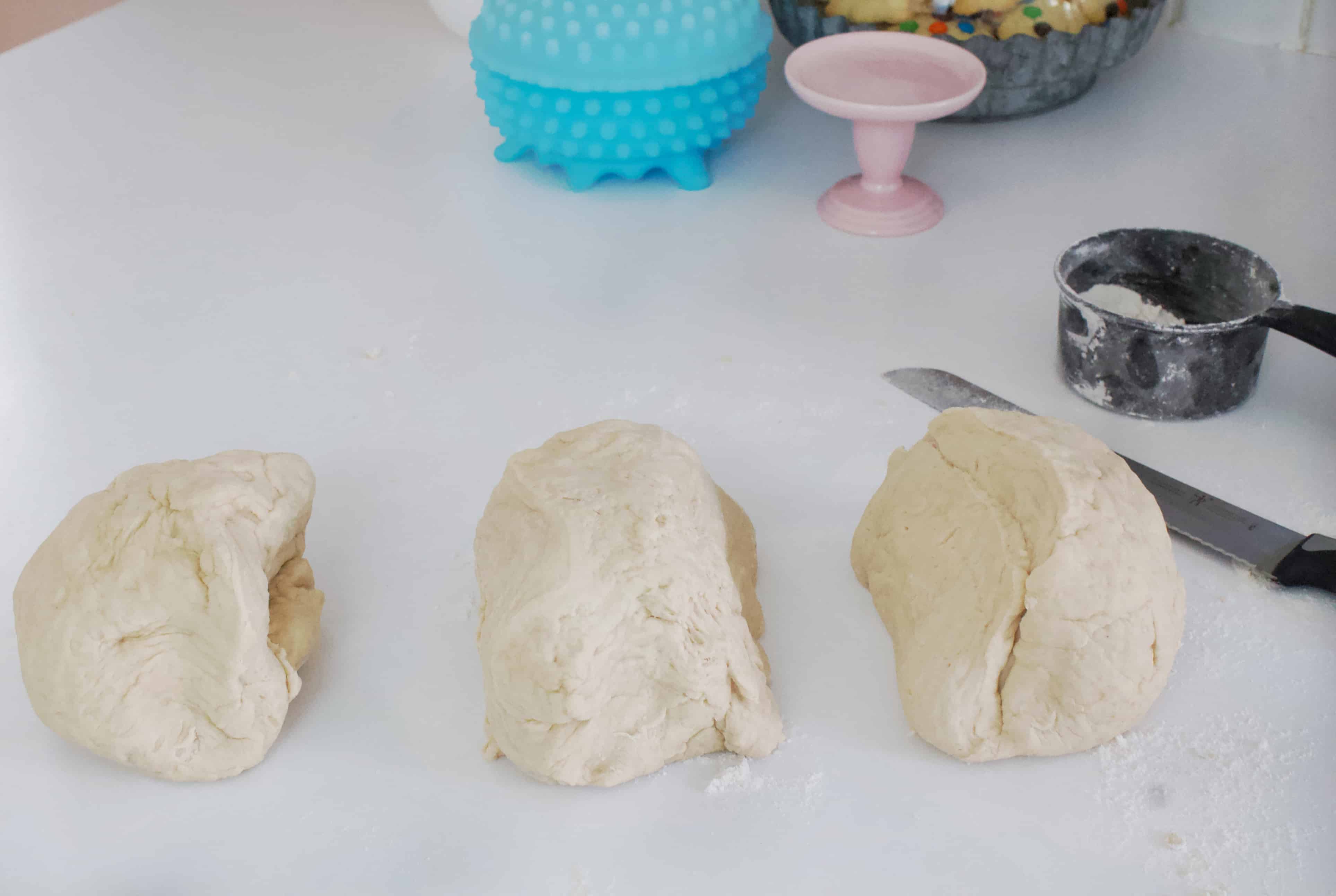 The Best Cinnamon Bread Recipe with a Yummy Cinnamon & Sugar Swirl