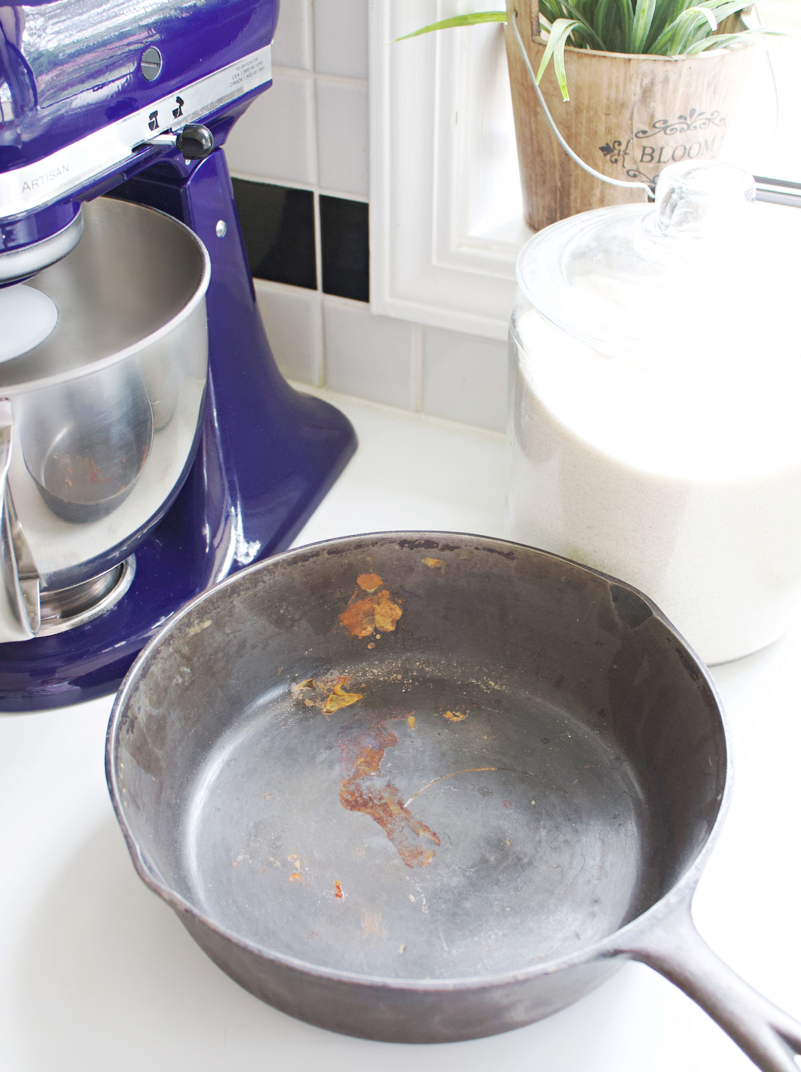 How To Season and Restore A New or Rusty Cast Iron Skillet