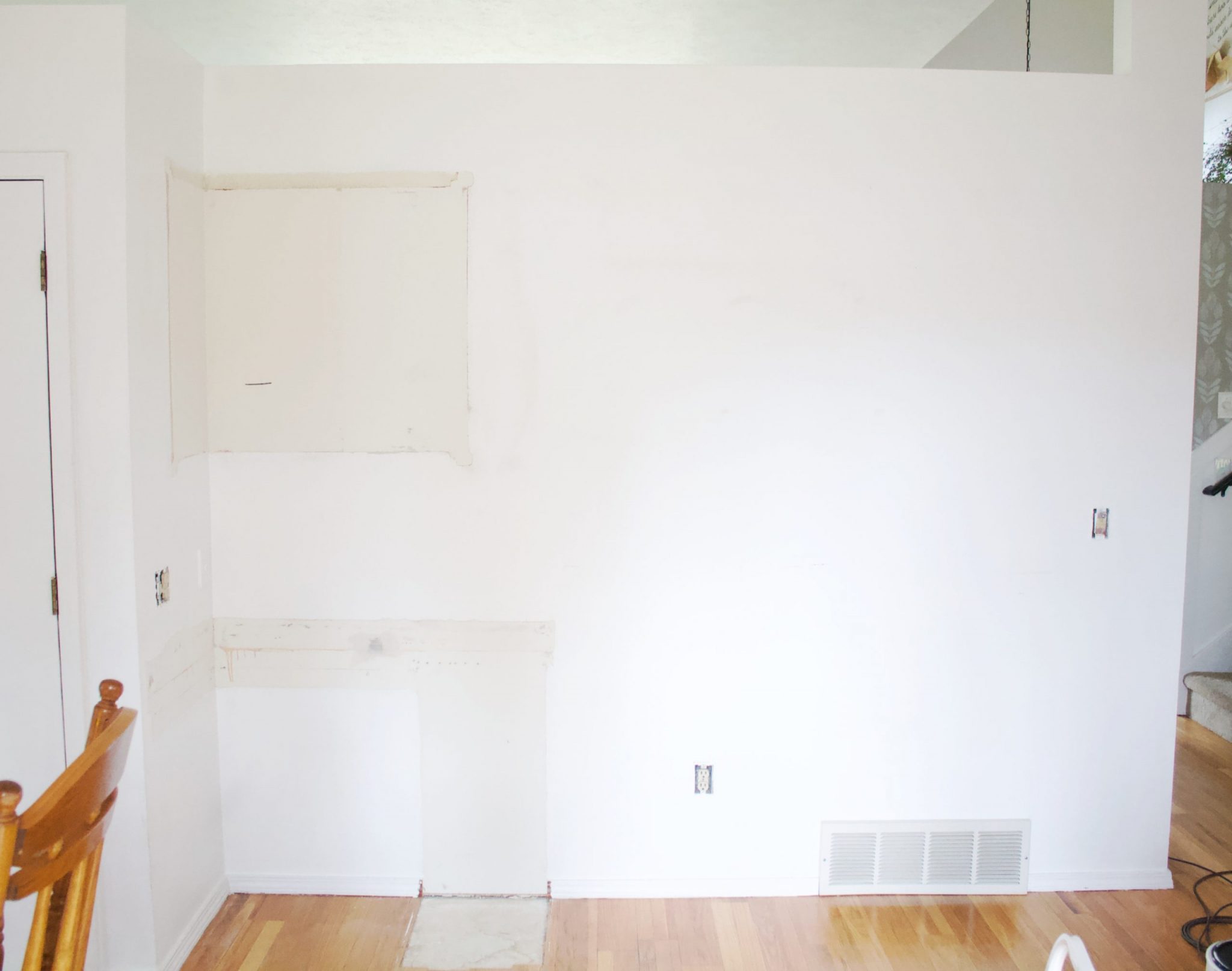 $5 Faux Shiplap | How-To Draw A Sharpie Shiplap Wall That Will Wow