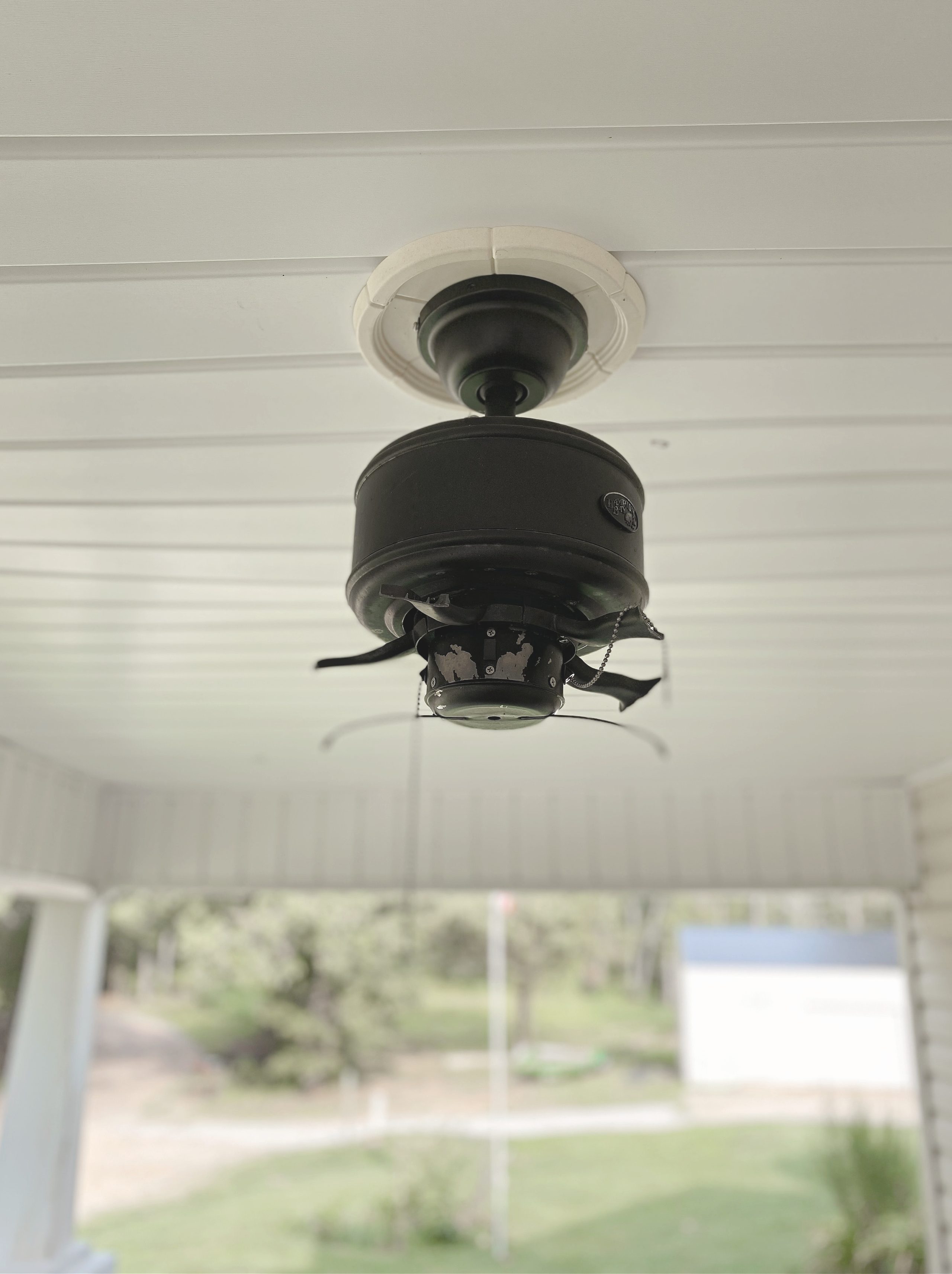 A Cozy Southern Porch Transformation with Stylish & Durable Fans
