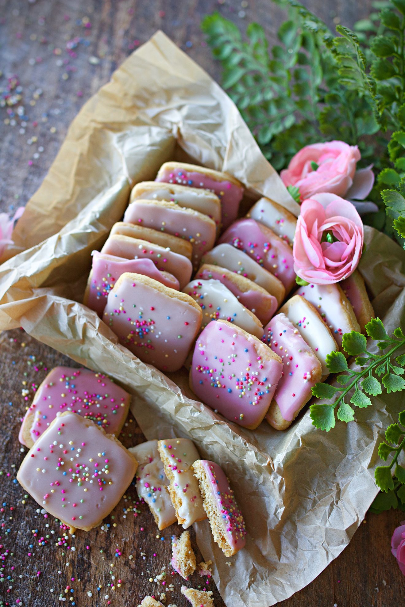 Homemade Frosted Cookie Bites – Just Like Animal Cookies!