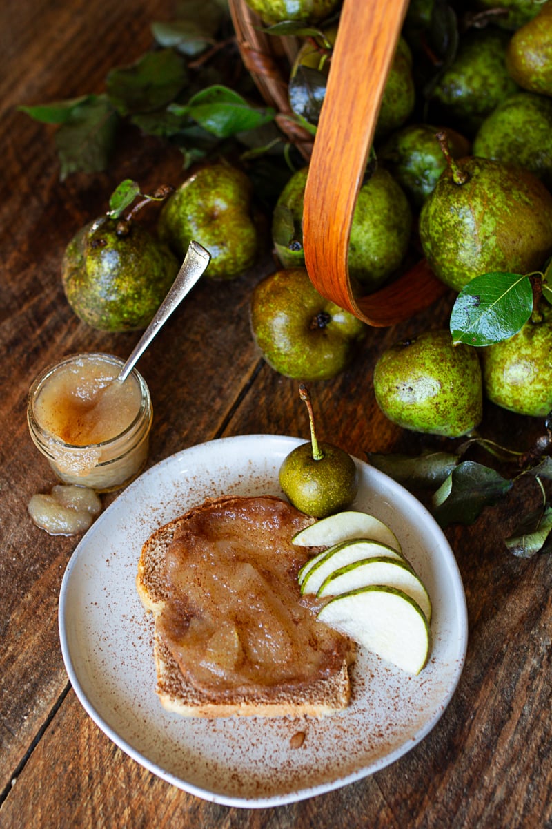 Great Grandma's Cozy, Easy Pear Butter Recipe